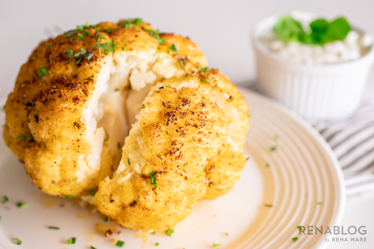 Coliflor asada con salsa de tzatziki y nuecesBlog | Rena Ware Internacional